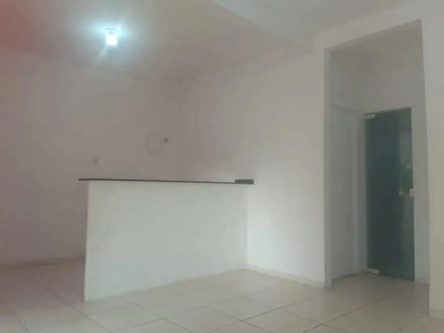Casa / Sobrado para Locação em Lauro de Freitas/BA Jardim do Jockey 2 Quartos