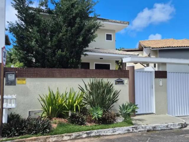 Casa / Sobrado para Locação em Lauro de Freitas/BA Portão 4 Quartos