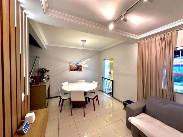 Casa / Sobrado para Locação em Lauro de Freitas/BA Portão do Sol 4 Quartos