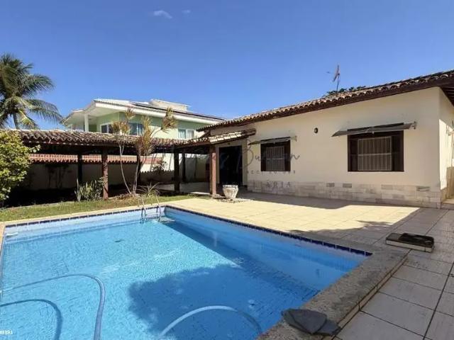Casa / Sobrado para Locação em Lauro de Freitas/BA Vilas do Atlantico 4 Quartos