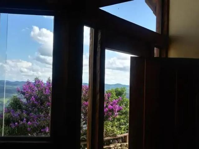 Casa / Sobrado para Locação em Lavras Novas/MG Centro 3 Quartos