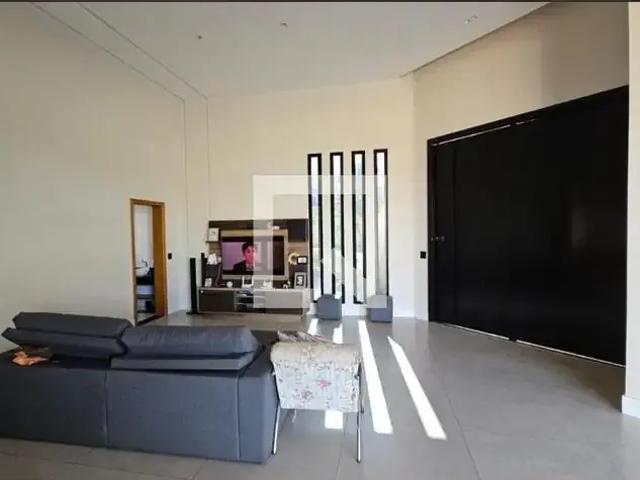Casa / Sobrado para Locação em Lagoa Santa/MG Recanto da Lagoa 5 Quartos