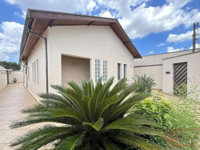 Casa / Sobrado para Locação em Limeira/SP Vila Cristóvam 2 Quartos