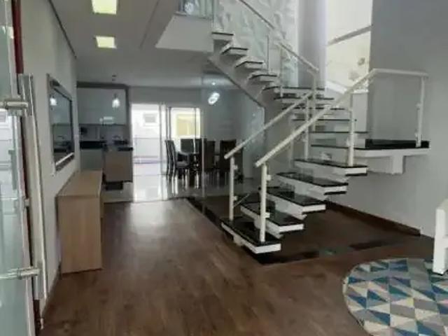 Casa / Sobrado para Locação em Mogi das Cruzes/SP Cidade Parquelandia 4 Quartos