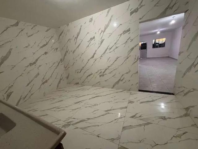 Casa / Sobrado para Locação em Mogi das Cruzes/SP Jardim Camila 2 Quartos