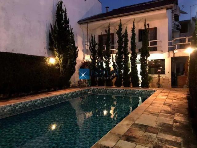 Casa / Sobrado para Locação em Mogi das Cruzes/SP Vila Oliveira 5 Quartos