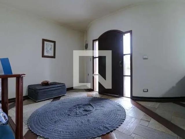 Casa / Sobrado para Locação em Mogi das Cruzes/SP Vila Oliveira 5 Quartos