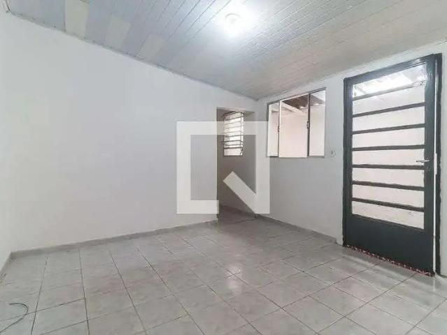 Casa / Sobrado para Locação em Mogi das Cruzes/SP Vila Oliveira 2 Quartos