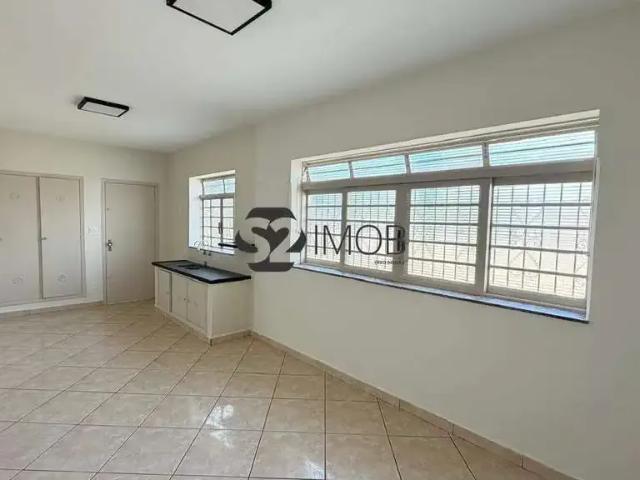 Casa / Sobrado para Locação em Mogi Guaçu/SP Centro 4 Quartos