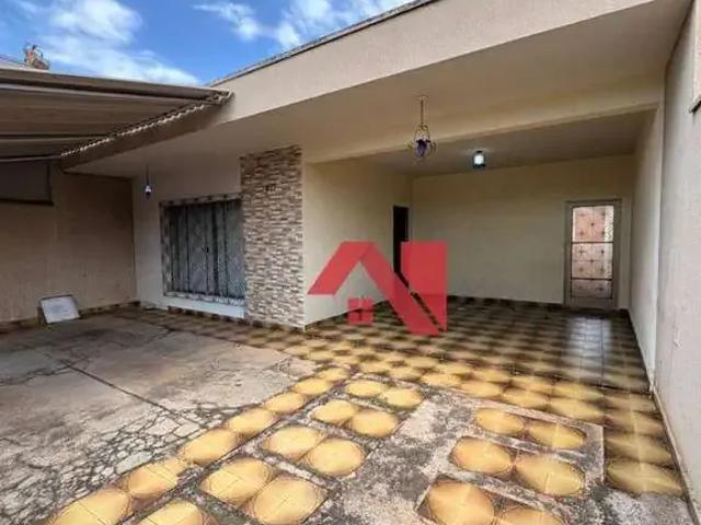 Casa / Sobrado para Locação em Mogi Guaçu/SP Centro 5 Quartos