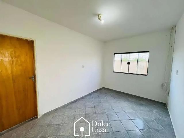Casa / Sobrado para Locação em Mogi Guaçu/SP Jardim Itacolomi 2 Quartos