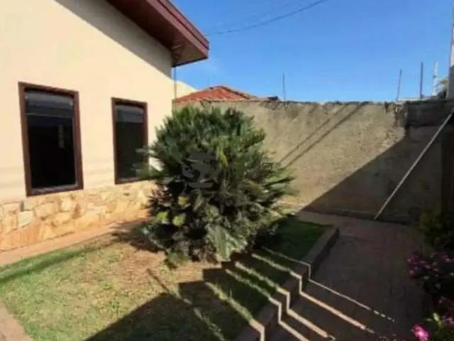Casa / Sobrado para Locação em Mogi Guaçu/SP Jardim Paulista 4 Quartos
