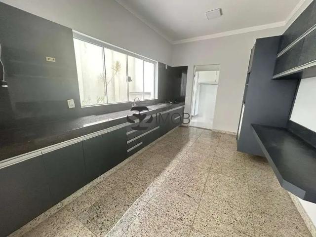 Casa / Sobrado para Locação em Mogi Guaçu/SP Residencial Village da Serra 3 Quartos