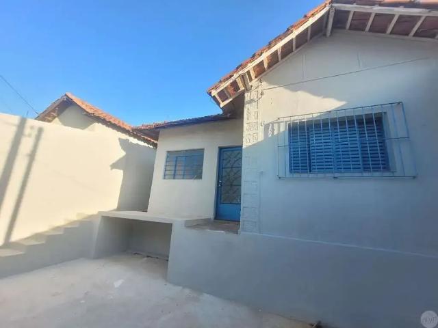 Casa / Sobrado para Locação em Mogi Mirim/SP Mirante 3 Quartos
