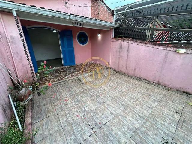 Casa / Sobrado para Locação em Mongaguá/SP Jardim Aguapeu 2 Quartos