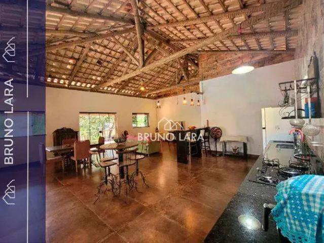 Casa / Sobrado para Locação em Mateus Leme/MG Varginha 5 Quartos