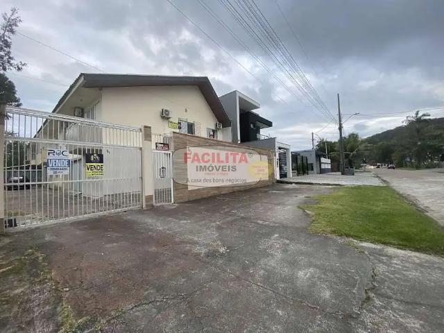 Casa / Sobrado para Locação em Matinhos/PR Caiobá 3 Quartos