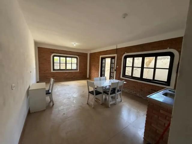 Casa / Sobrado para Locação em Matinhos/PR Tabuleiro 3 Quartos