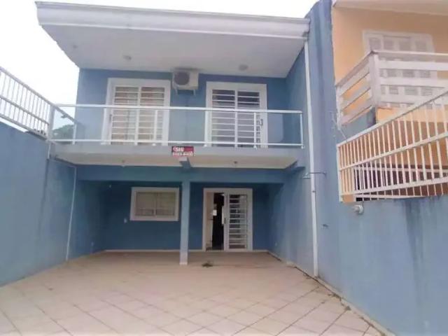 Casa / Sobrado para Locação em Matinhos/PR Centro 4 Quartos