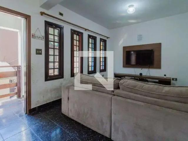 Casa / Sobrado para Locação em Mauá/SP Centro 2 Quartos