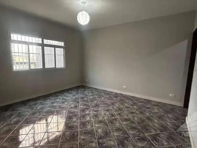 Casa / Sobrado para Locação em Mauá/SP Jardim Ipê 3 Quartos
