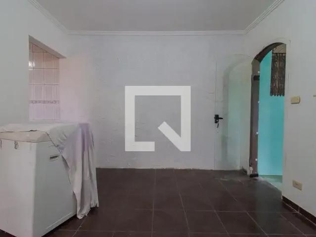Casa / Sobrado para Locação em Mauá/SP Jardim Pedroso 2 Quartos
