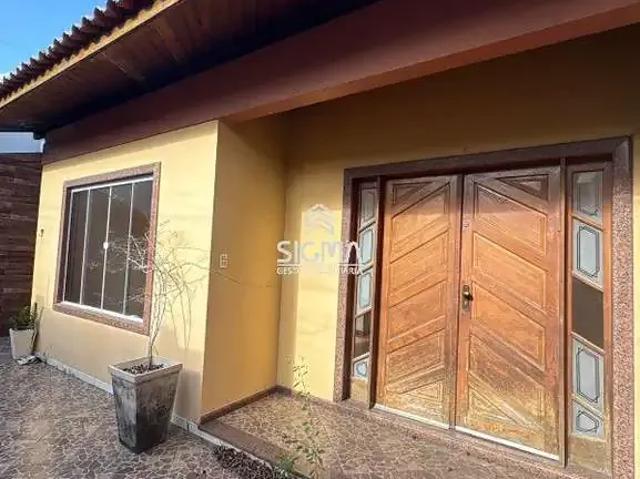 Casa / Sobrado para Locação em Macaé/RJ Cavaleiros 3 Quartos