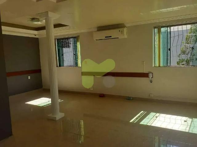 Casa / Sobrado para Locação em Macaé/RJ Centro 3 Quartos