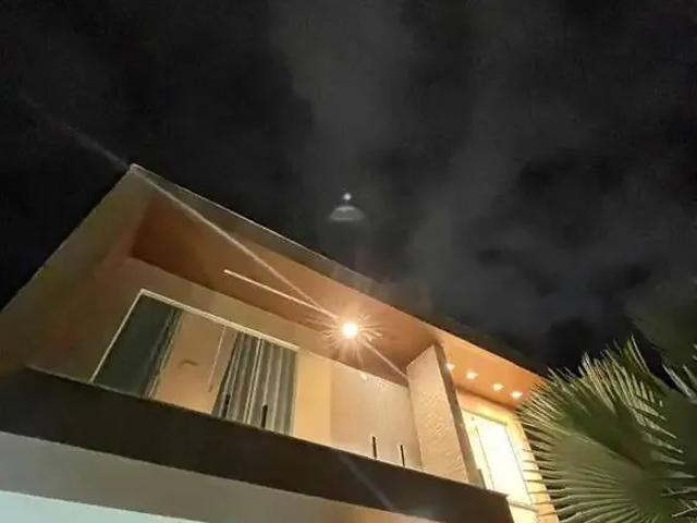 Casa / Sobrado para Locação em Macaé/RJ Lagoa 4 Quartos