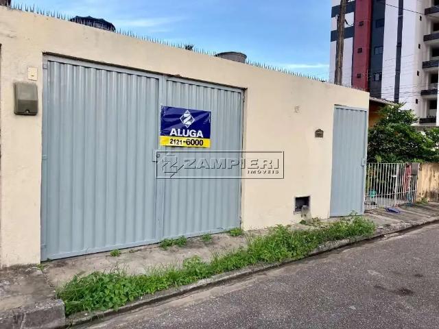 Casa / Sobrado para Locação em Maceió/AL Barro Duro 2 Quartos
