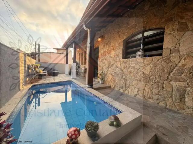 Casa / Sobrado para Locação em Mairiporã/SP Centro 3 Quartos