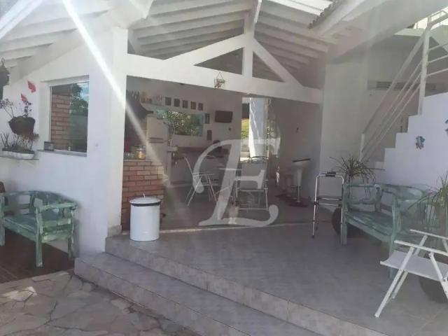 Casa / Sobrado para Locação em Mairiporã/SP Alpes da Cantareira 4 Quartos