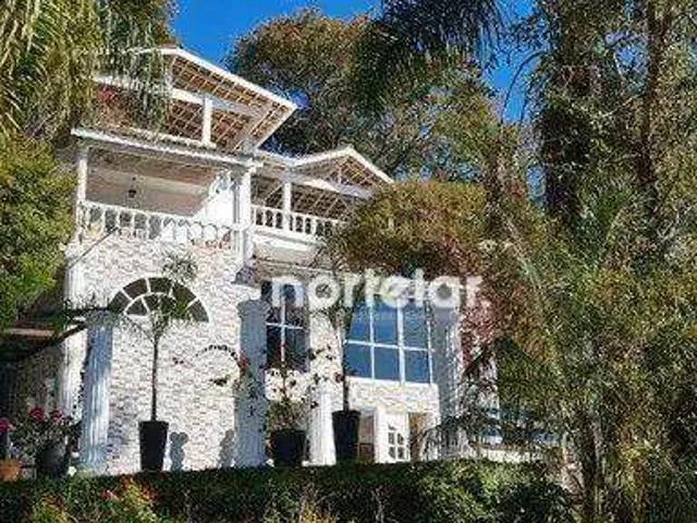 Casa / Sobrado para Locação em Mairiporã/SP Serra da Cantareira 4 Quartos