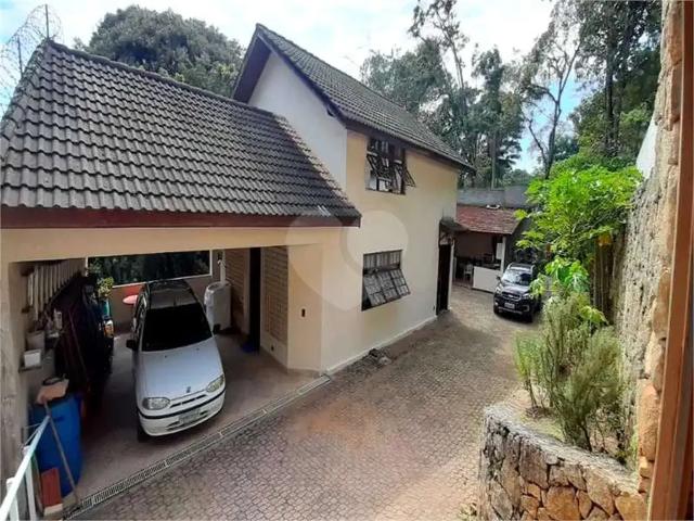 Casa / Sobrado para Locação em Mairiporã/SP Serra da Cantareira 3 Quartos