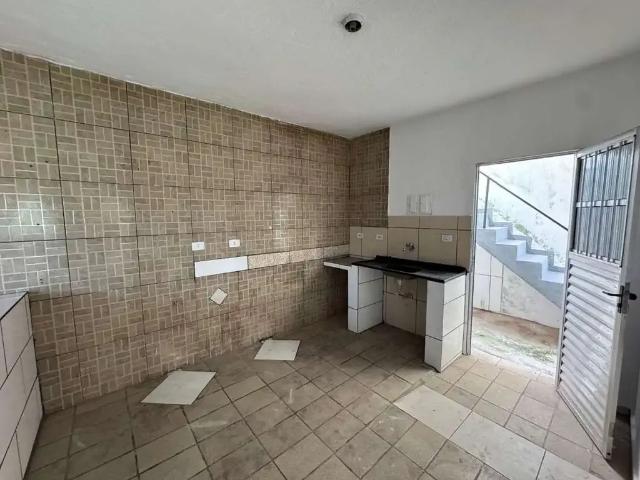 Casa / Sobrado para Locação em Mairiporã/SP Roseira 2 Quartos