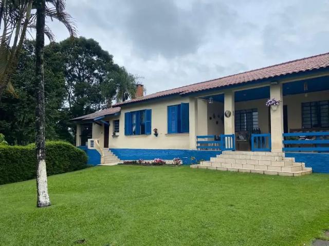 Casa / Sobrado para Locação em Mairiporã/SP Rio Abaixo 3 Quartos