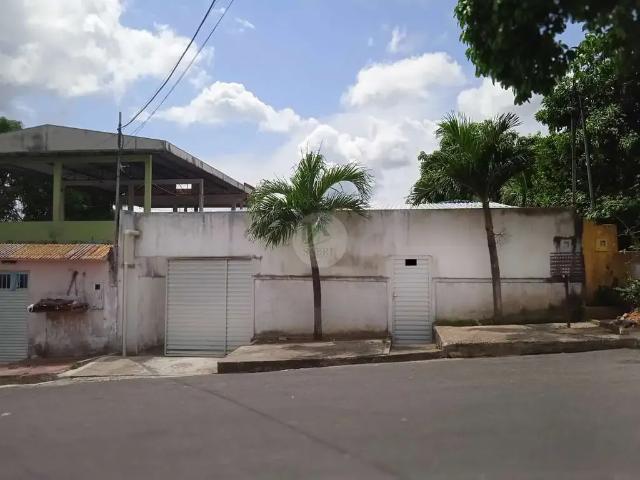 Casa / Sobrado para Locação em Manaus/AM Flores 2 Quartos