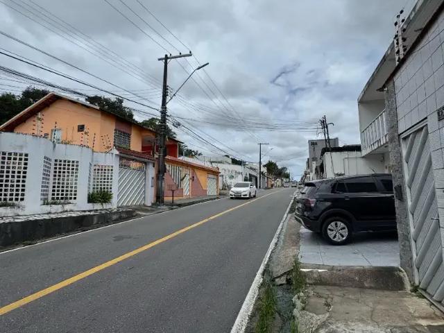 Casa / Sobrado para Locação em Manaus/AM Flores 4 Quartos