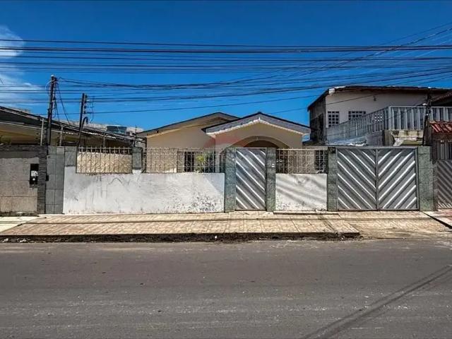 Casa / Sobrado para Locação em Manaus/AM Planalto 4 Quartos