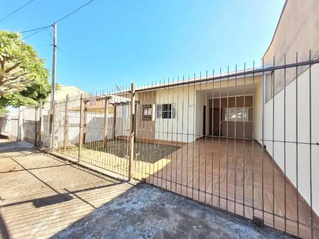 Casa / Sobrado para Locação em Maringá/PR Conjunto Habitacional Inocente Vila Nova Júnior 3 Quartos
