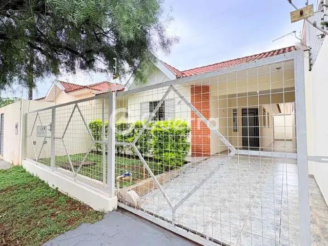 Casa / Sobrado para Locação em Maringá/PR Jardim Verônica 3 Quartos