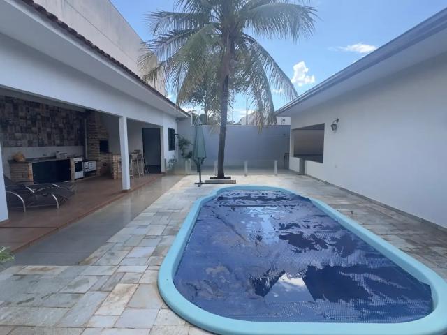 Casa / Sobrado para Locação em Maringá/PR Jardim Higienópolis 3 Quartos