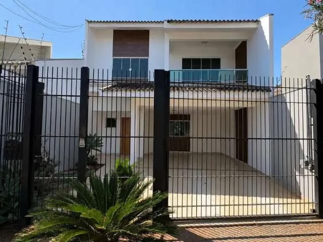 Casa / Sobrado para Locação em Maringá/PR Jardim Itália 3 Quartos