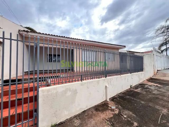 Casa / Sobrado para Locação em Maringá/PR Jardim Itália II 3 Quartos
