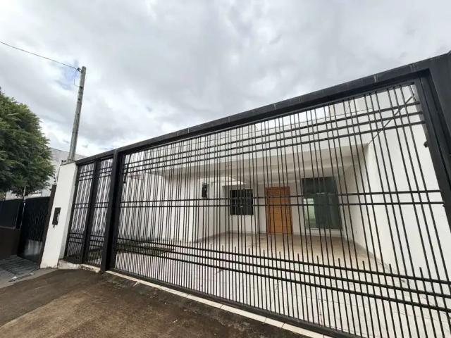 Casa / Sobrado para Locação em Maringá/PR Jardim Liberdade 3 Quartos