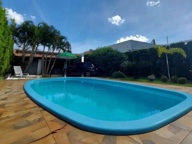 Casa / Sobrado para Locação em Maringá/PR Residencial Arezzo 2 Quartos