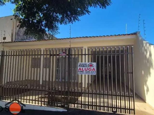 Casa / Sobrado para Locação em Maringá/PR Vila Morangueira 3 Quartos