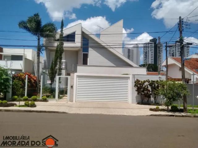 Casa / Sobrado para Locação em Maringá/PR Zona 02 4 Quartos