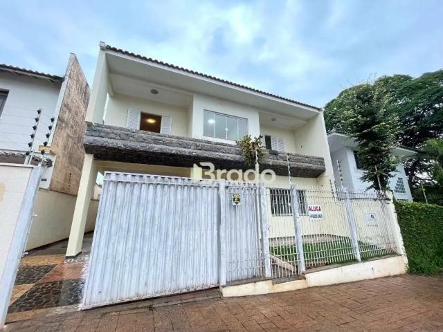Casa / Sobrado para Locação em Maringá/PR Zona 02 4 Quartos
