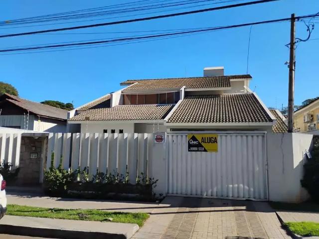 Casa / Sobrado para Locação em Maringá/PR Zona 04 4 Quartos